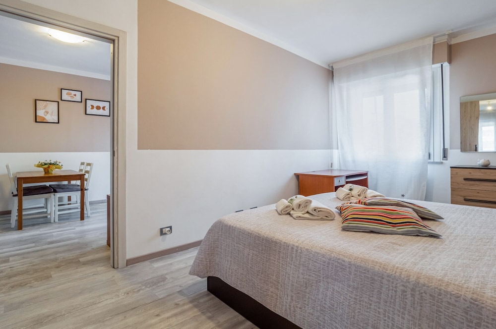 Comfy Apartment X4 - W/ Terrace & Private Parking - Marina di Massa