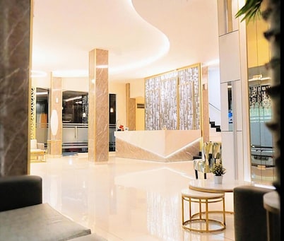 Emerald Hotel