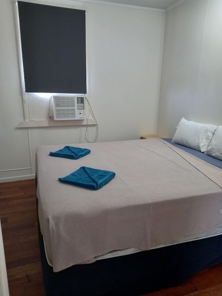 1 Bedroom Shack City Fringe Location Close To City/port/strand - Townsville