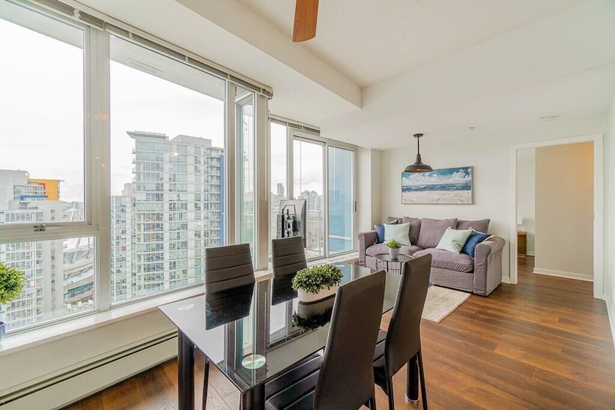 Home In The Sky With Gorgeous Water Views - Vancouver