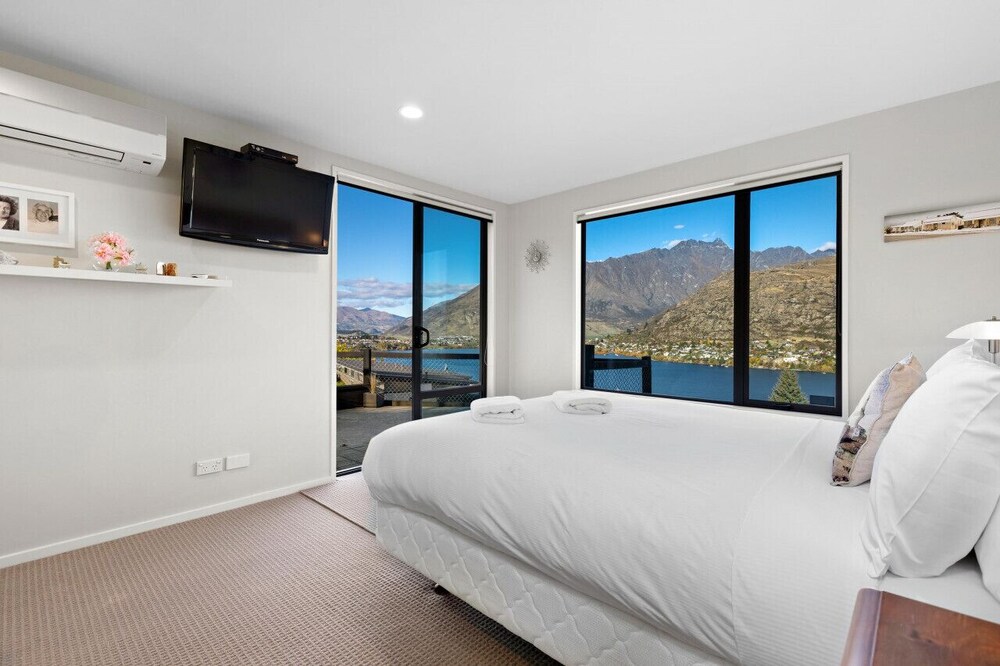 Panoramic View (Lake Views) - Queenstown