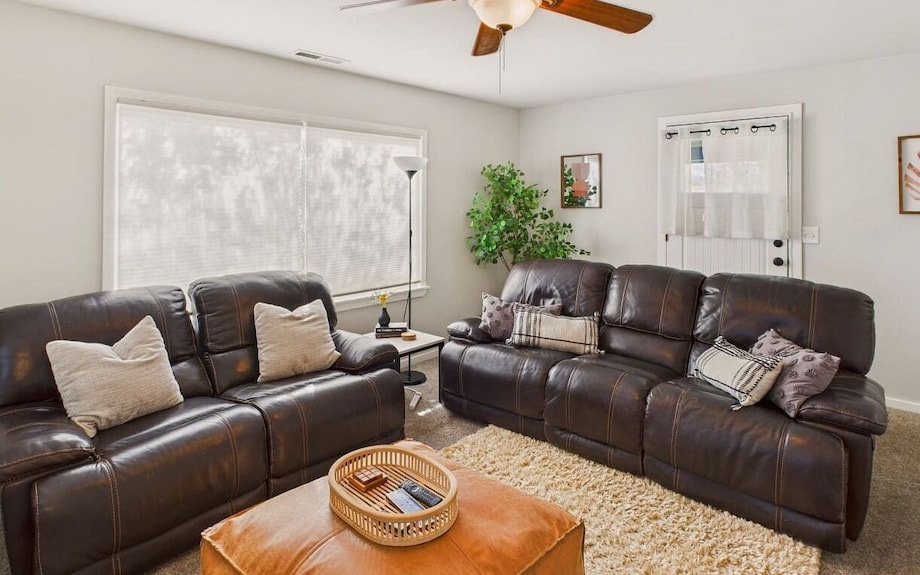 Single Family Home With Fenced Backyard And Ac! - Corvallis, OR