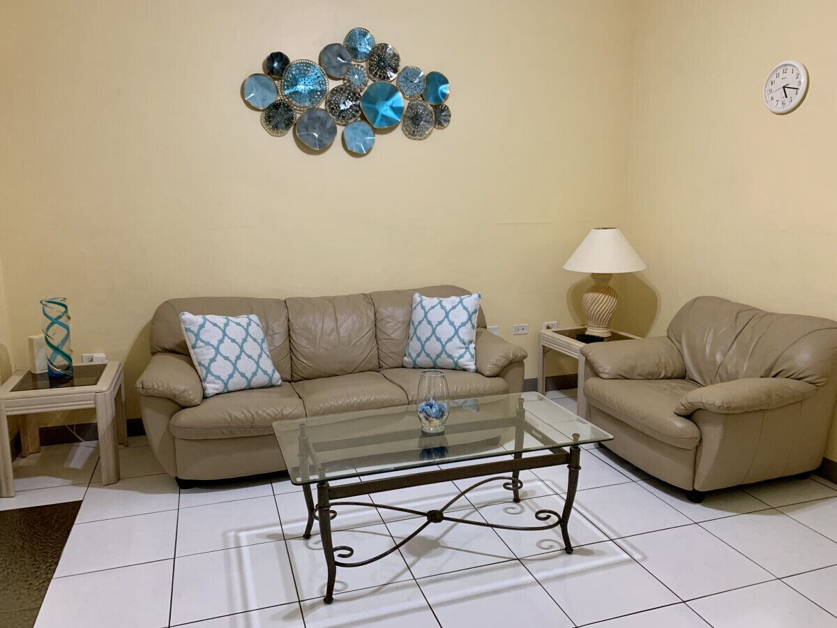 3 Suites | Steps To Beach | Breakfast - West Bay