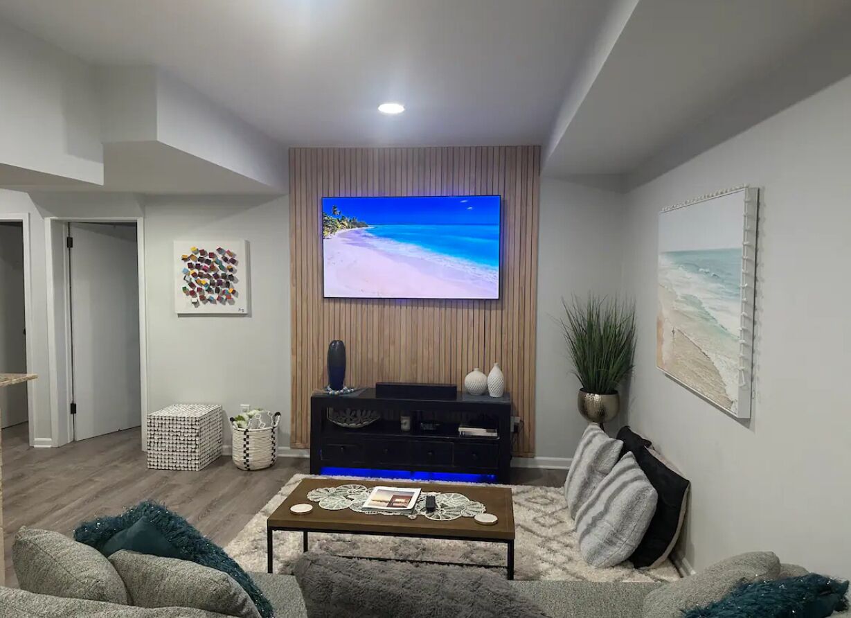 Modern Beach Apartment 1.0 Mile To The Beach... - Long Branch, NJ