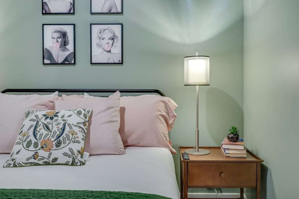 New Studio W/ 2 Queen Beds 7 Mins To Broadway! - Brentwood, TN