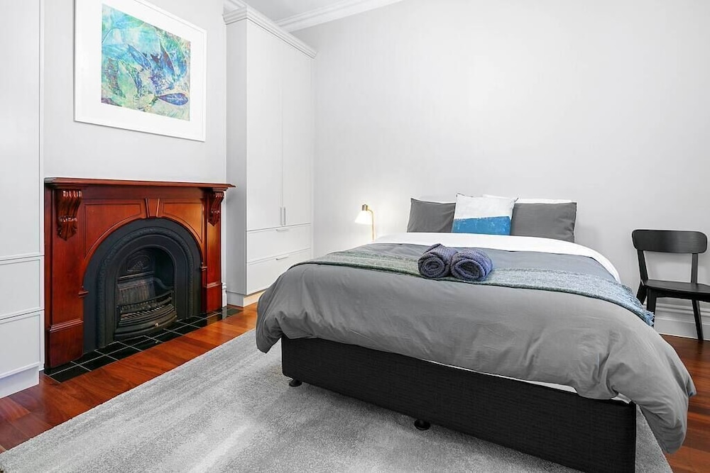 Luxury Stay 5 Mins From Cbd - 3bdrm, 2bthrm - Prospect