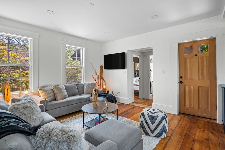 2br/2.5bath|king Suite|balcony|reserved Parking! - Massachusetts