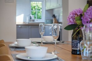 Micro-ondas, fogão, cooktop, lava-louças