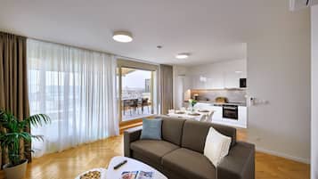 Penthouse Exclusiva, 2 quartos, terraço | Cozinha privada | Um micro-ondas, uma placa de cozinha, uma chaleira elétrica