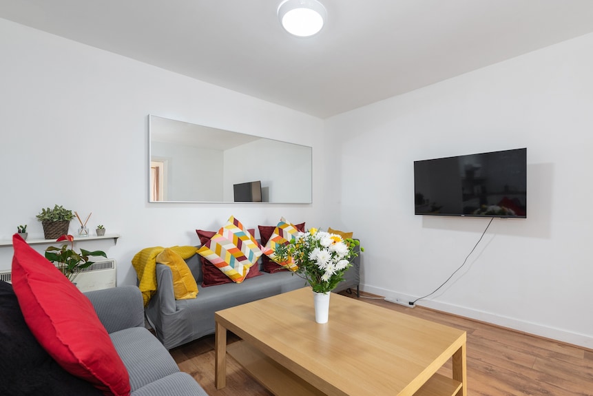 The Jameson Distillery - A Historic Pad In Central Dublin (With Parking!) - Temple Bar- Dublin