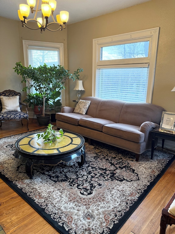 Charming 2nd Floor Unit In Historic District - Toledo, OH