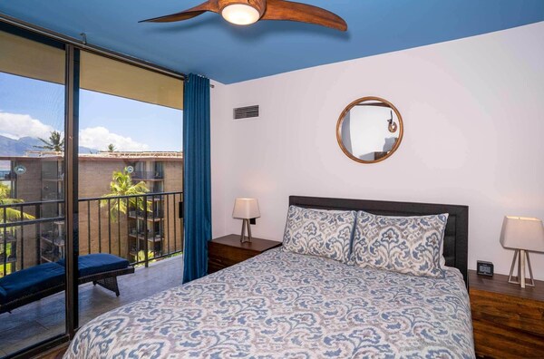 Oceanfront Penthouse Vistas - Maui, HI