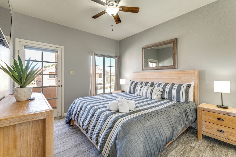 Walk To Rotary Park: Lake Havasu City Condo - Lake Havasu City, AZ