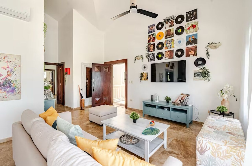 Refurbished Beachfront Penthouse - Music Themed! - Cabarete