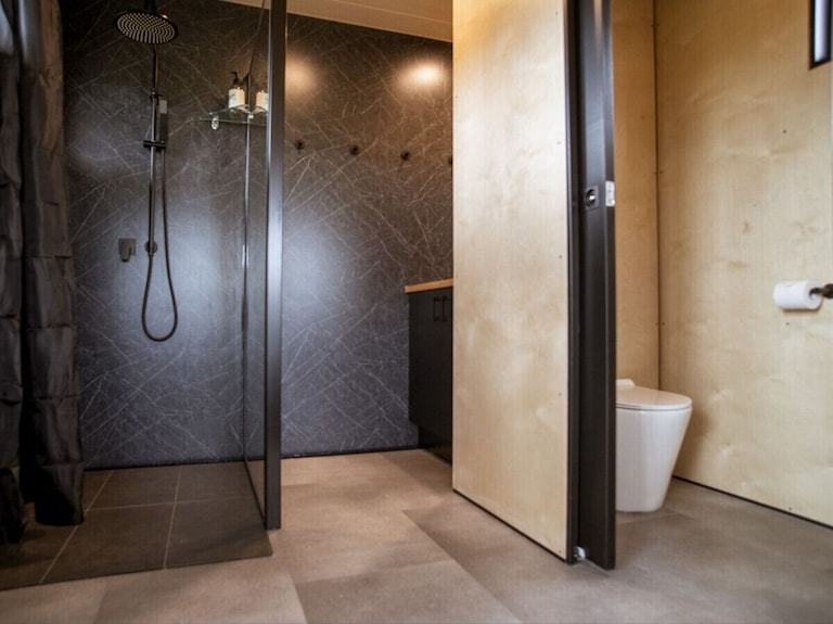 Michael The Tiny Cabin In Esperance - Cape Le Grand National Park