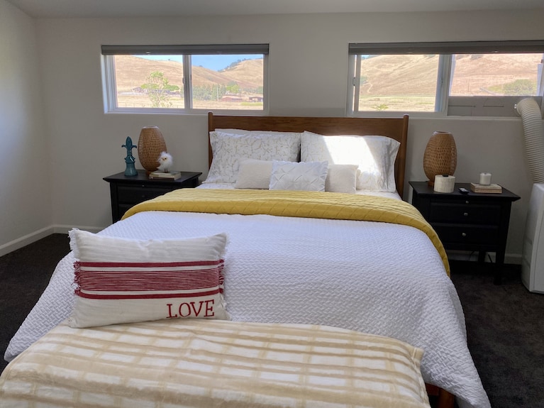 Spacious Studio In Hollister - Hollister, CA