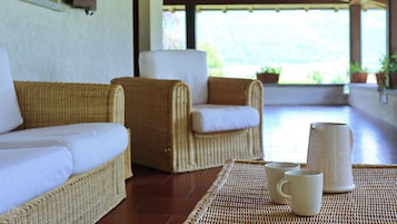 Villa (4 Bedrooms) | Interior