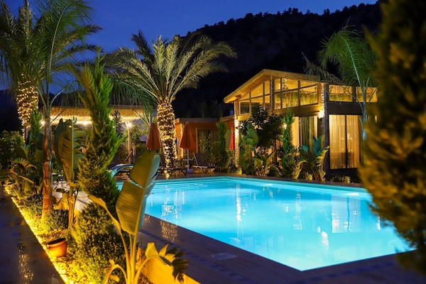 ÇıRalı Hestia Lodge - Çıralı