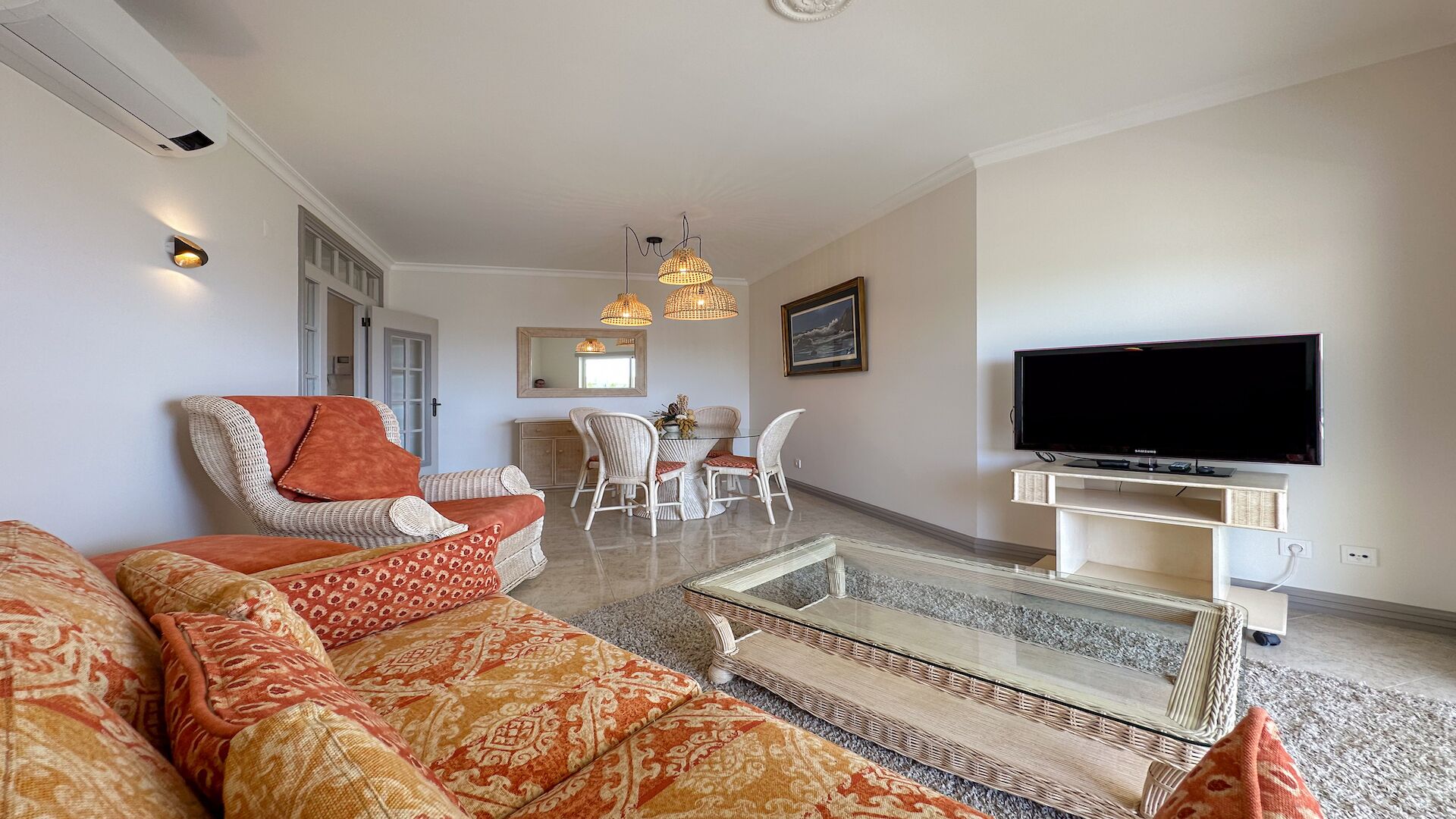 Luxury Apartment W/stunning Sea Views, Walk Beach - Guia