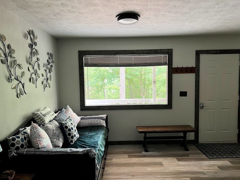 Little Owl Private Cabin #10 - Sleeps 6. Resort Pool-spa. Sdc 1 Mi. Dogs Ok! - Table Rock Lake