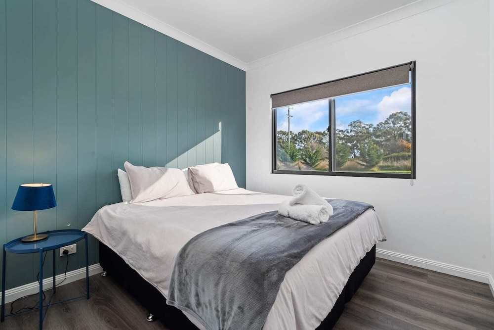 Glenowrie Cottage - 1 King, 2 Singles - Farm Stay - Millthorpe