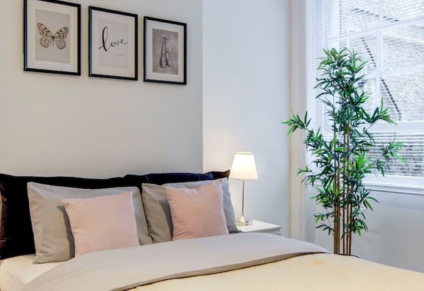 Stunning Two Bed Garden Apartment In Central London - Londres