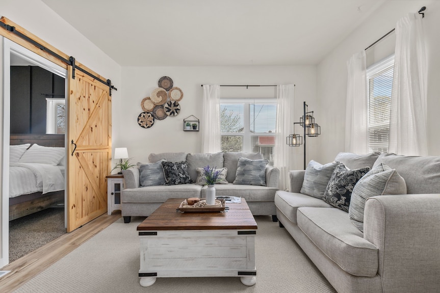 Krazy Krueger Abode - 2 Bedroom Downtown Appleton - Appleton, WI