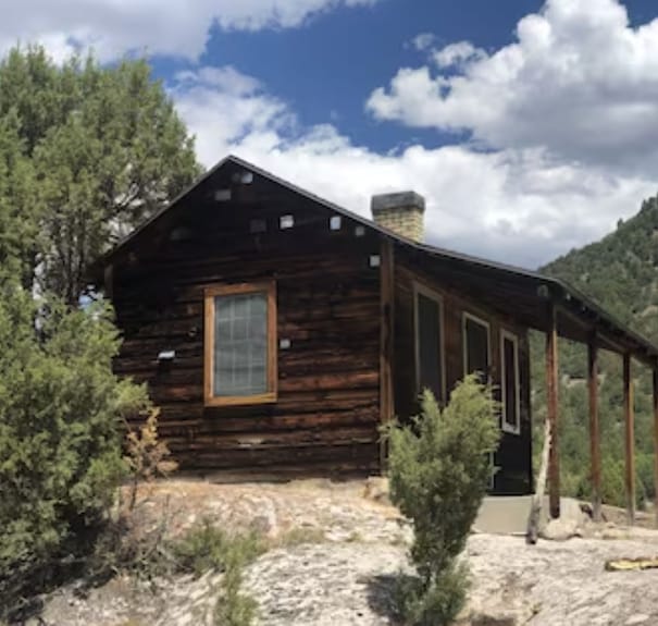 Amazing Grass Creek - Fremont Indian State Park and Museum, Sevier