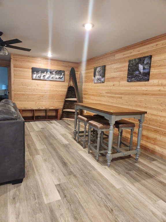 406 River Lodge: Yellowstone River In Your Backyard. Newly Built Lodge. - Gardiner, MT