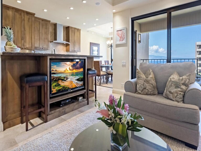 Views Of World-famous Beach & Coastline - Black Rock Beach, HI