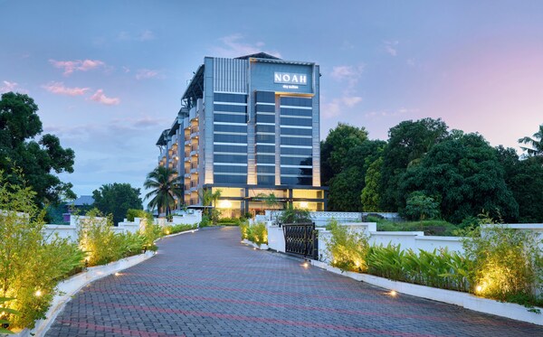 Noah Sky Suites - Kochi
