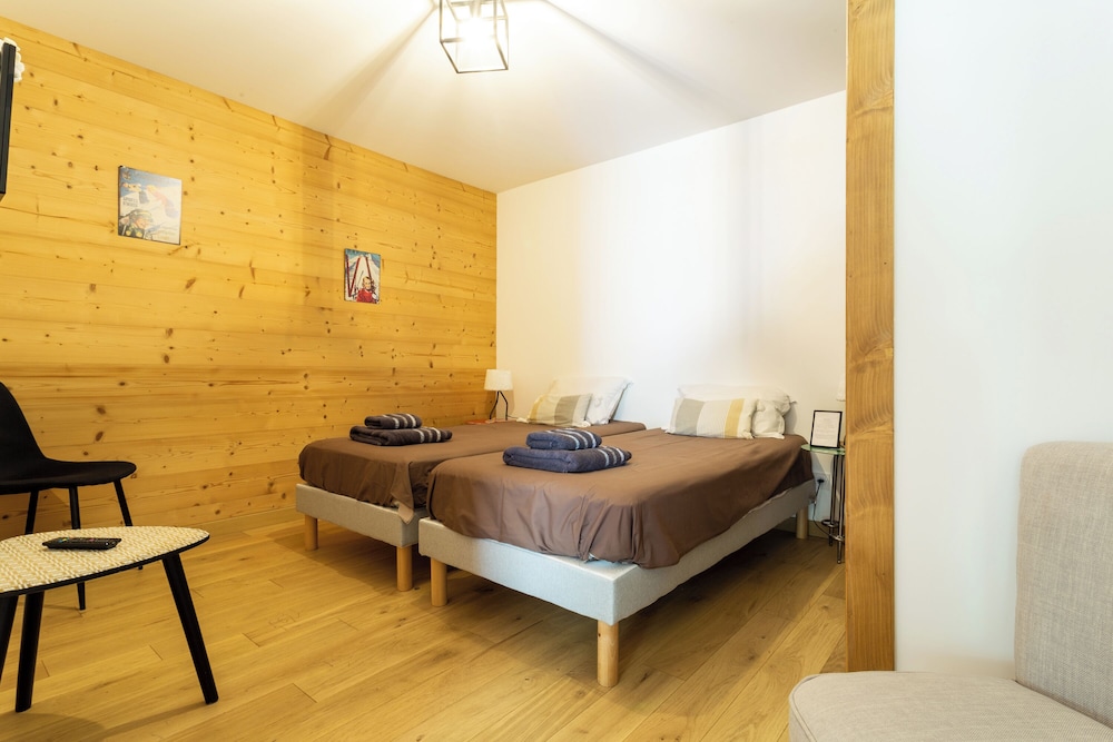 Apartamento 'Appartement Le Barat'ski' Con Vistas A La Montaña, Terraza Privada Y Wi-fi - La Clusaz