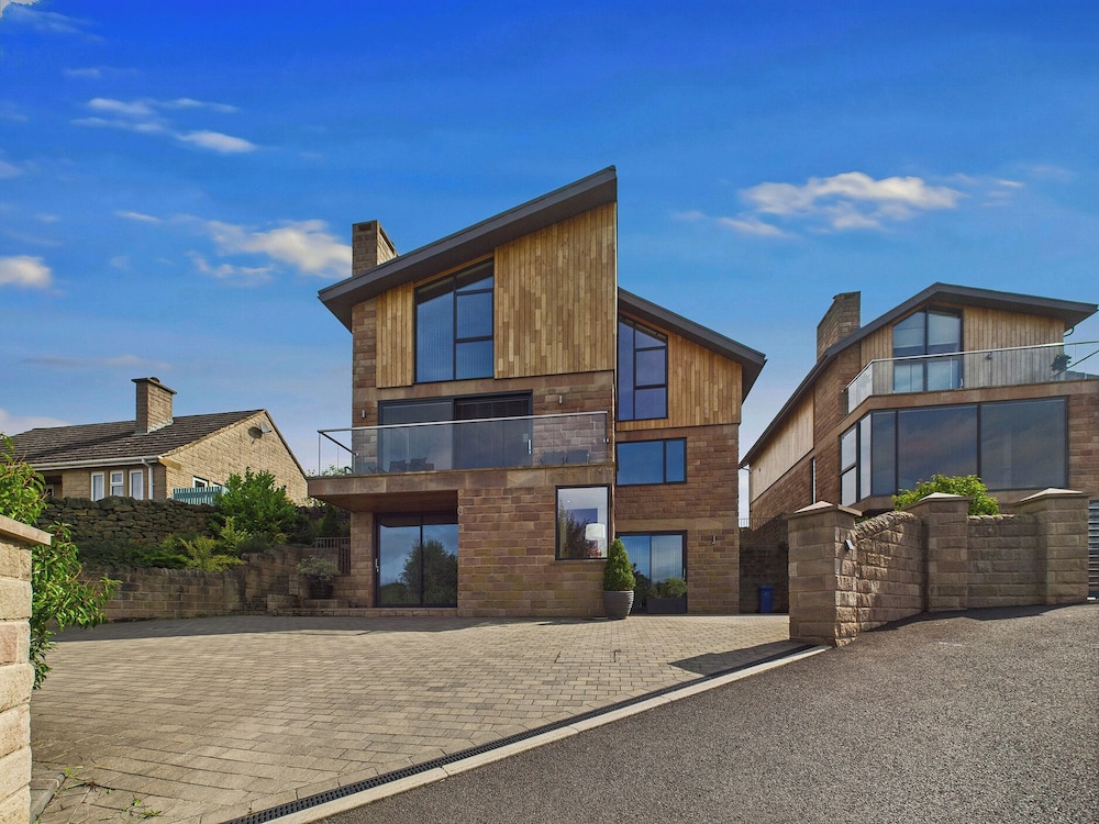 Oakwood House - Matlock