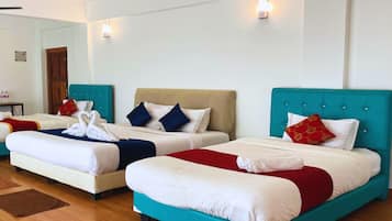 Quarto Quádruplo Económico, junto à montanha | Wi-fi grátis, roupa de cama fornecida