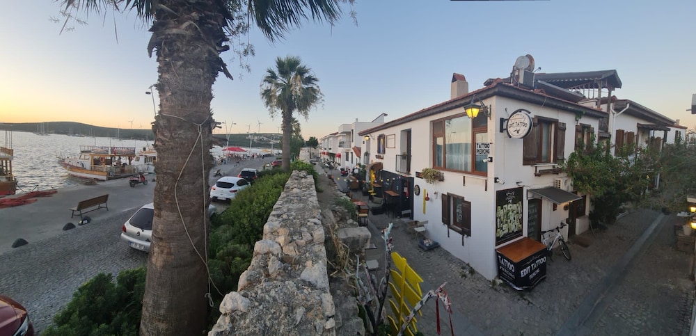 Myra Butik Otel - Sığacık