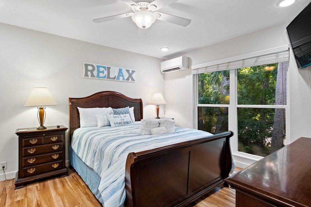 Beautiful Updated 1 Bedroom Condo Secluded Complex With Pool Walk To The Beach! - 블러프턴