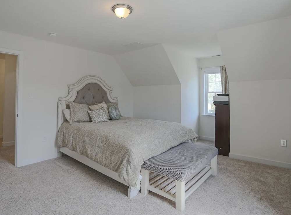 Cape May Heated Swim Spa Oasis Sleeps 8, Dog & Ev Friendly - North Cape May, NJ