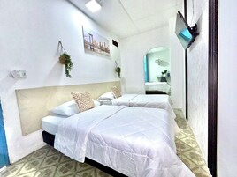 Quarto triplo básico | Wi-Fi de cortesia