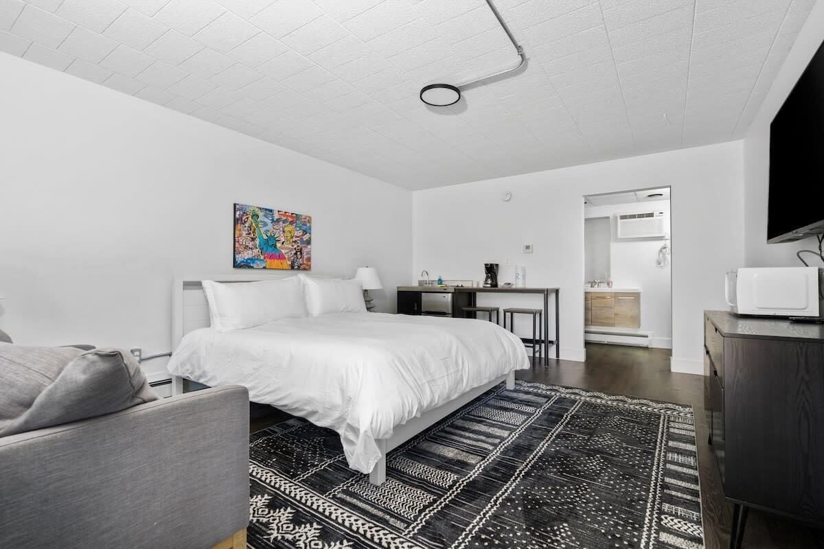 Apartment Close To Downtown, Beaches, And Wineries - Traverse City, MI