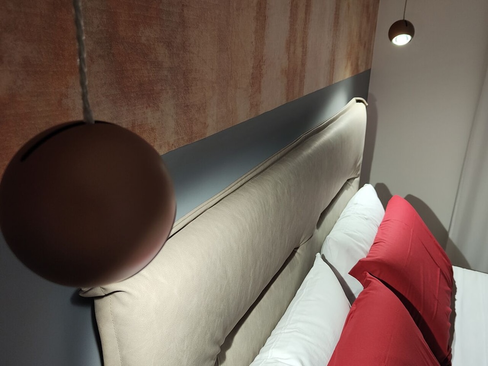 15 Minutes From Gallipoli And Lecce, Modern Apartment With Private Courtyard - Galatina