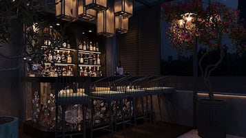 Serve almoços, jantares e happy hour