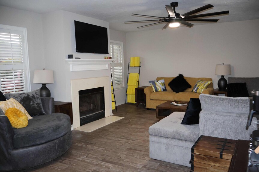 Bumblebee Décor, 4 King Beds, Near Bush/iah Airport - ハンブル, TX