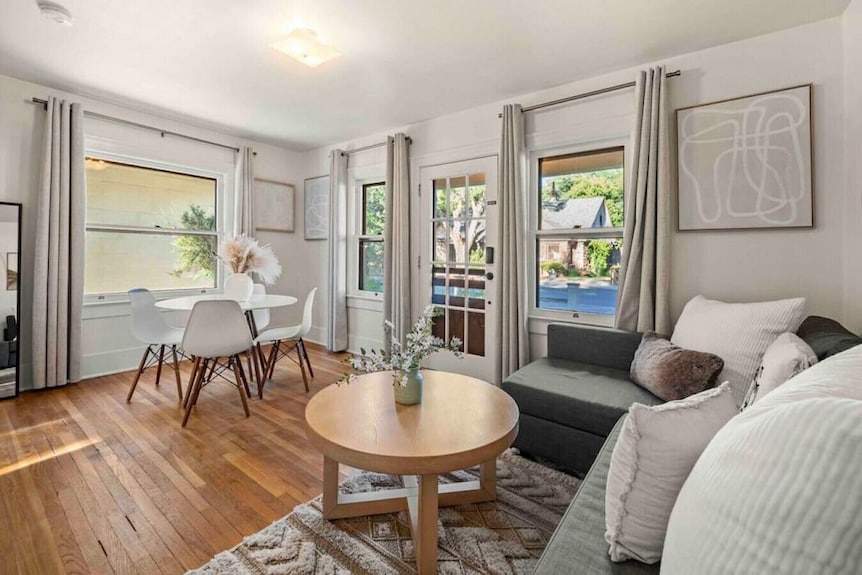 Stylish Home In Downtown Flagstaff Unit W/ Hot Tub - Flagstaff, AZ