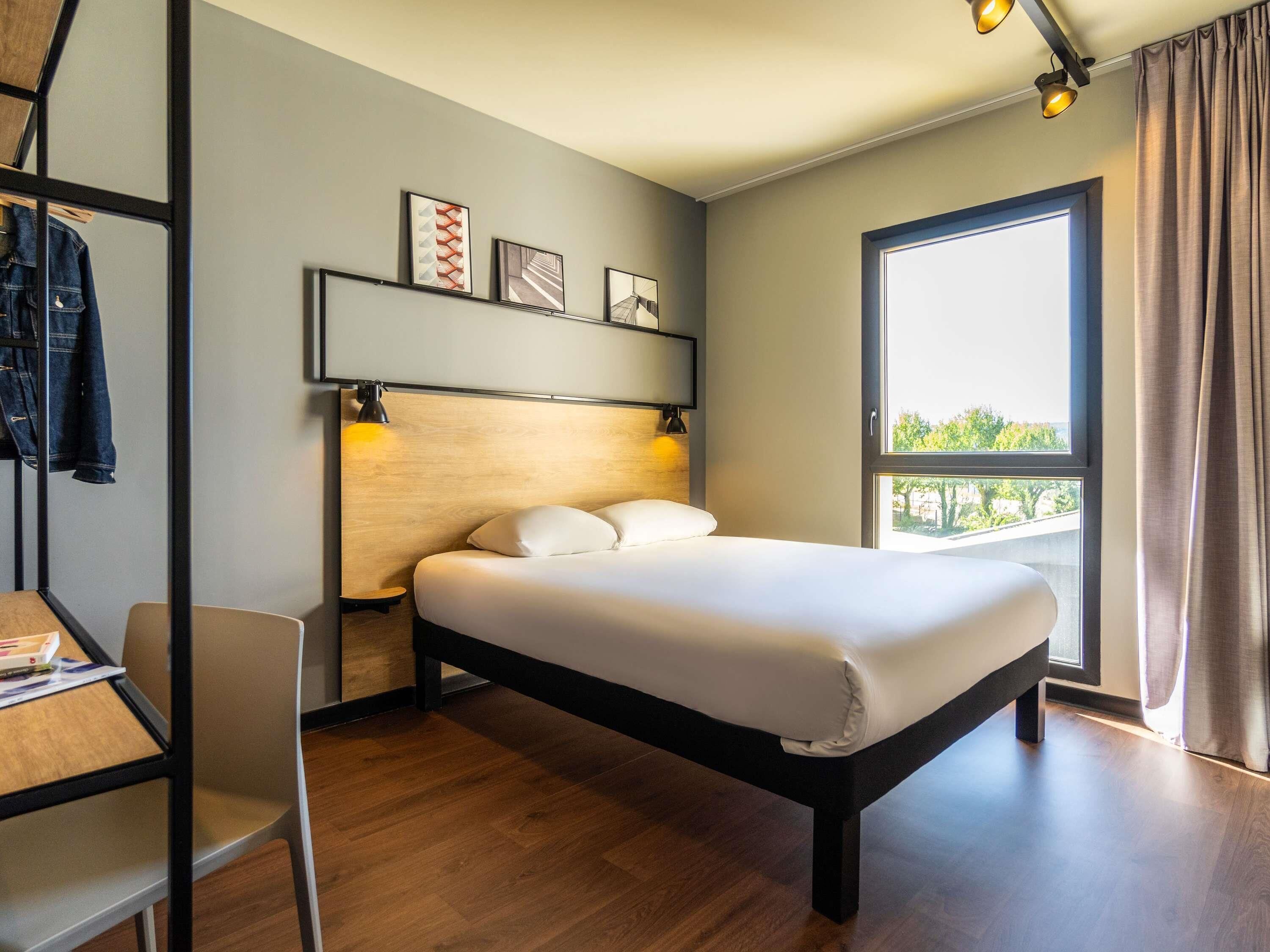 Quarto standard, 1 cama de casal | Frigobar, escrivaninha, cortinas blackout, quartos à prova de som