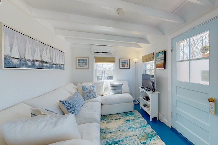 Stunning Home On The Bay With Fantastic Views, Central Ac, W/d, & Water Access - Cape Cod, MA