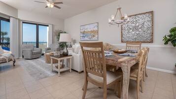 Apartamento em Condomínio Fechado, 3 quartos | Restaurantes