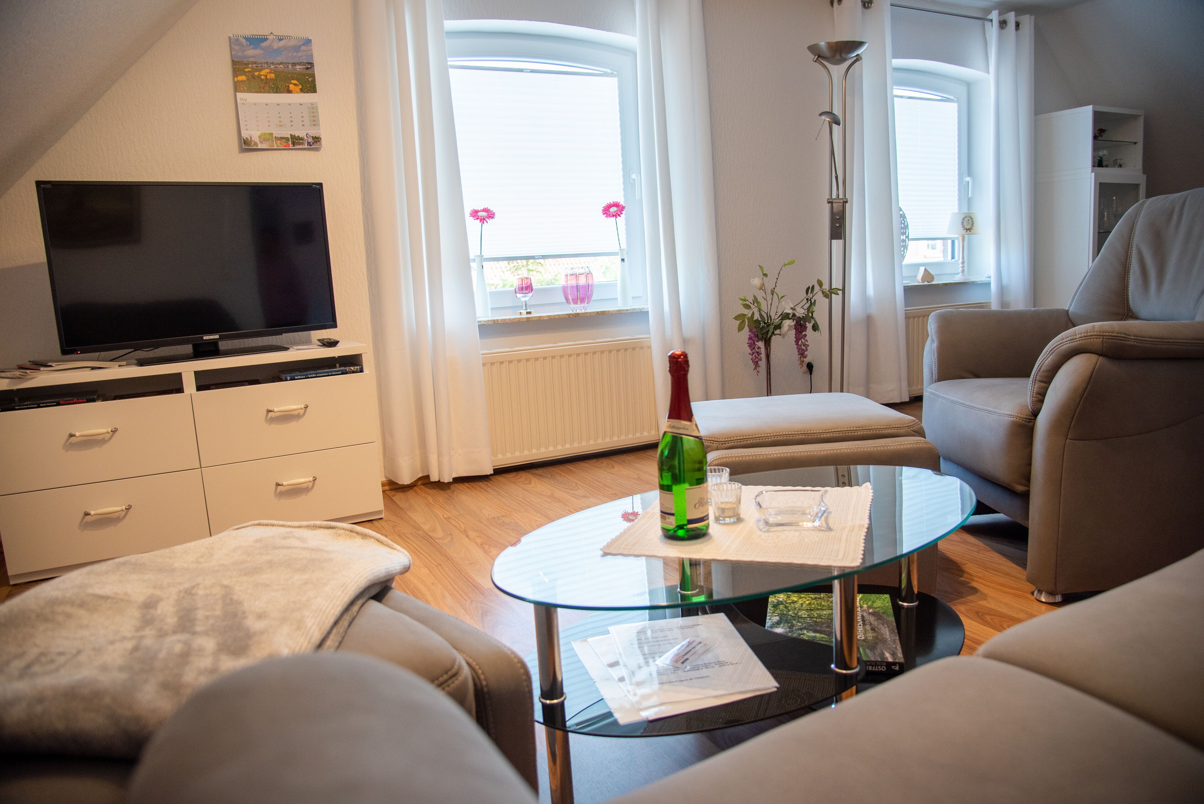 2 Bedroom Apartment In Krummhã¶rn - Greetsiel