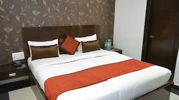 Quarto luxo | 1 quarto, escrivaninha, Wi-Fi de cortesia, roupa de cama