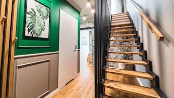 Apartamento Familiar, 2 quartos, 2 casas de banho | Sala de estar | Televisor LED, tablet, brinquedos, piso aquecido