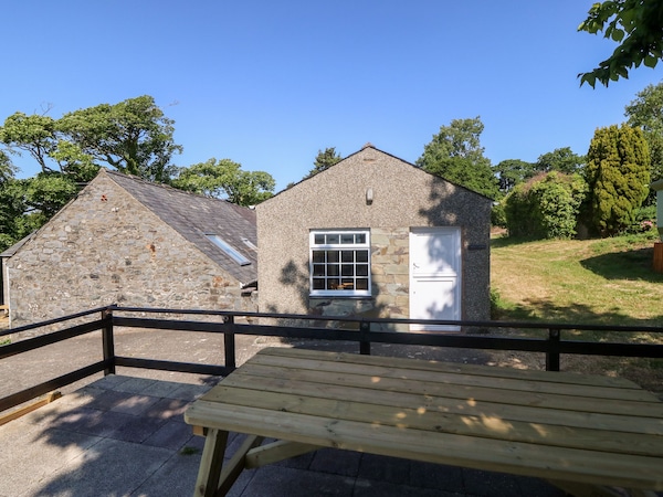 Min Y Mor - Criccieth